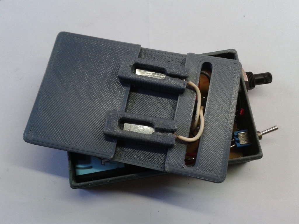 Fichier 3D gratuit Boîtier du purificateur de sang Bob Beck avec ...